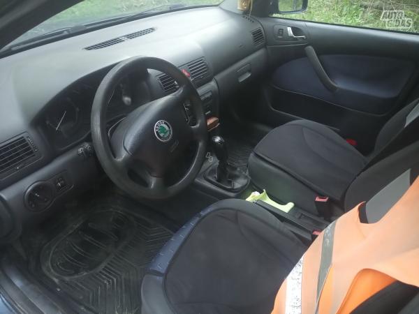 Skoda Octavia 2003 in Vilnius, with an engine capacity of 1.90 L and mileage of 385 thousand km for 1450 €, photo 6 on AUTOMOTO.COM.LV