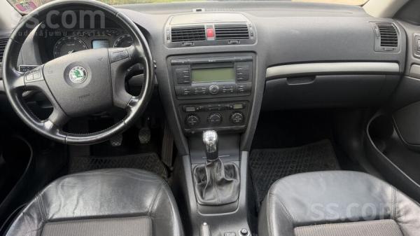 Skoda Octavia 2005 Daugavpils, ar dzinēja tilpumu 2.00 L un nobraukumu 227 tūkst. km par 2200 €, foto 4 vietnē AUTOMOTO.COM.LV