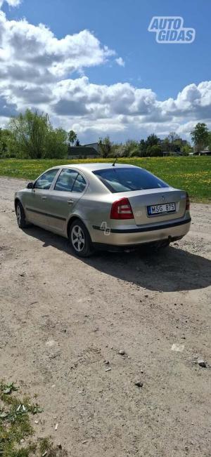 Skoda Octavia 2006 Panevēža, ar dzinēja tilpumu 2.00 L un nobraukumu 325 tūkst. km par 1400 €, foto 4 vietnē AUTOMOTO.COM.LV