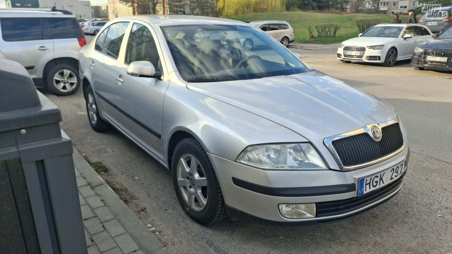 Skoda Octavia 2007 Kauņa, ar dzinēja tilpumu 1.90 L un nobraukumu 285 tūkst. km par 900 €, foto 4 vietnē AUTOMOTO.COM.LV