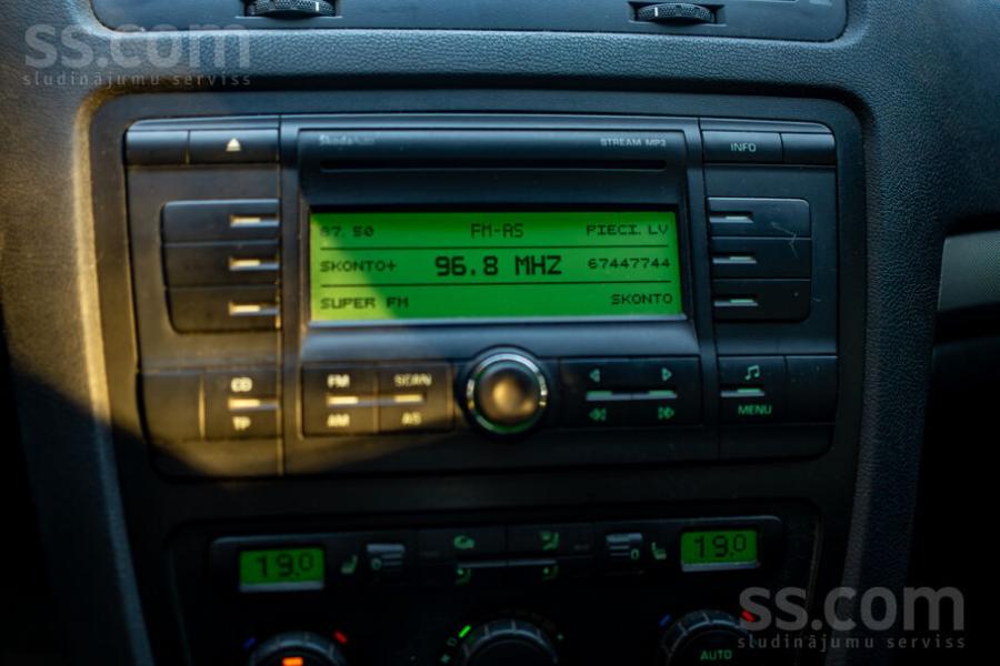 Skoda Octavia 2008 in Riga, with an engine capacity of 2.00 L and mileage of 338 thousand km for 900 €, photo 13 on AUTOMOTO.COM.LV