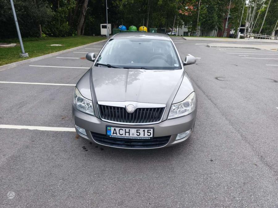 Skoda Octavia 2009 in Klaipeda, with an engine capacity of 1.90 L and mileage of 196 thousand km for 3200 €, photo 5 on AUTOMOTO.COM.LV