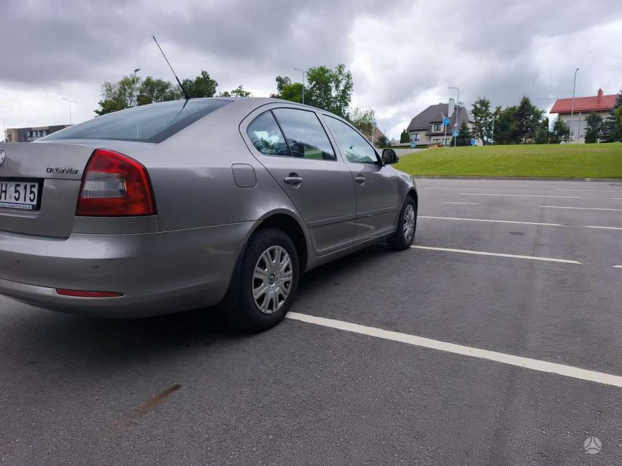 Skoda Octavia 2009 in Klaipeda, with an engine capacity of 1.90 L and mileage of 196 thousand km for 3200 €, photo 11 on AUTOMOTO.COM.LV