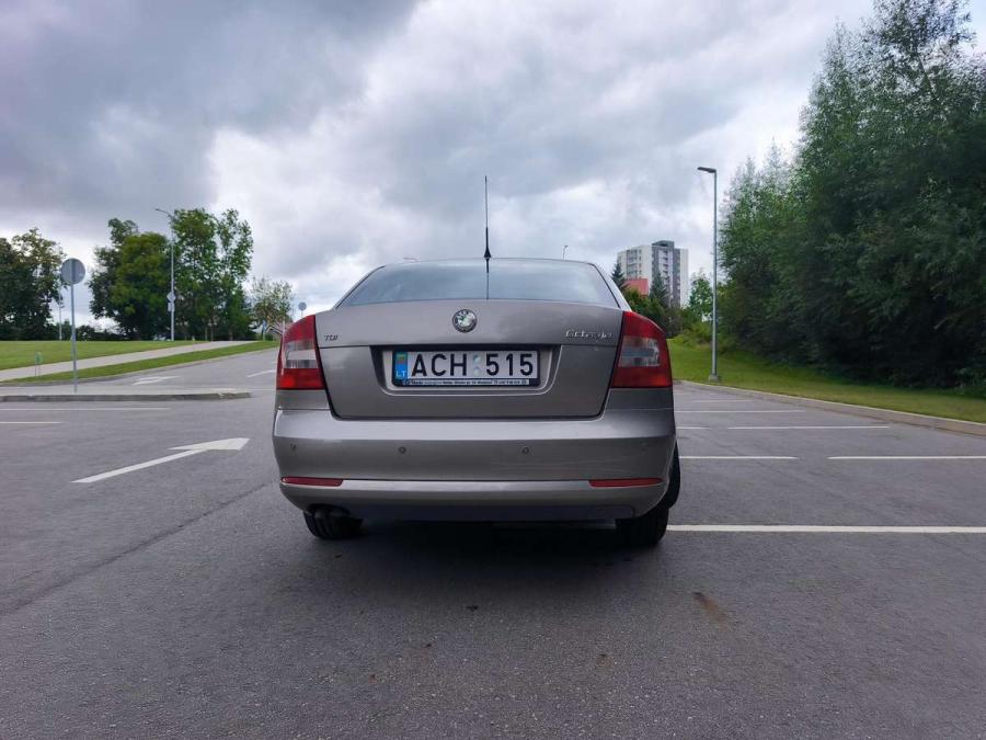 Skoda Octavia 2009 in Klaipeda, with an engine capacity of 1.90 L and mileage of 196 thousand km for 3200 €, photo 13 on AUTOMOTO.COM.LV