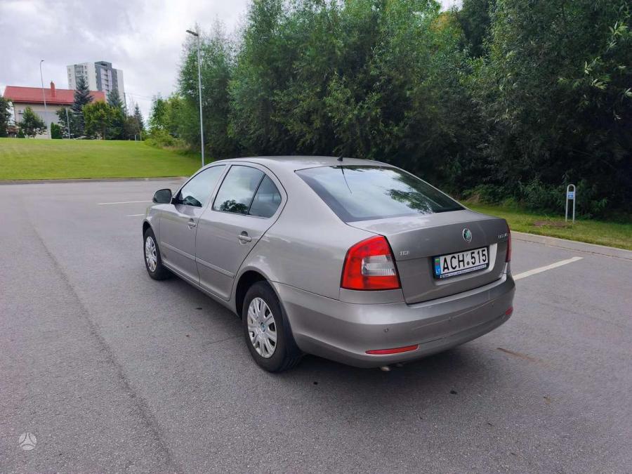 Skoda Octavia 2009 in Klaipeda, with an engine capacity of 1.90 L and mileage of 196 thousand km for 3200 €, photo 14 on AUTOMOTO.COM.LV