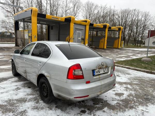 Skoda Octavia 2010 in Ogre, with an engine capacity of 1.90 L and mileage of 490 thousand km for 1500 €, photo 4 on AUTOMOTO.COM.LV