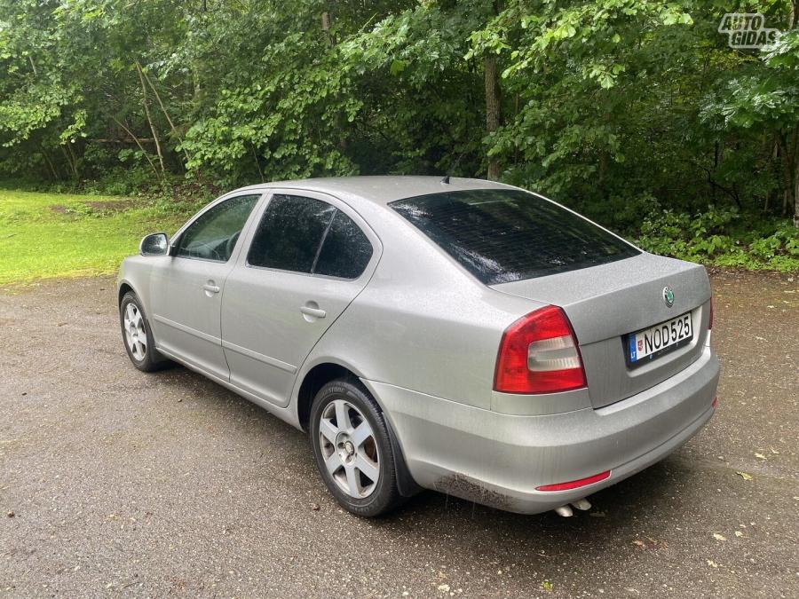 Skoda Octavia 2010 Ukmergė, ar dzinēja tilpumu 1.90 L un nobraukumu 334 tūkst. km par 1750 €, foto 5 vietnē AUTOMOTO.COM.LV