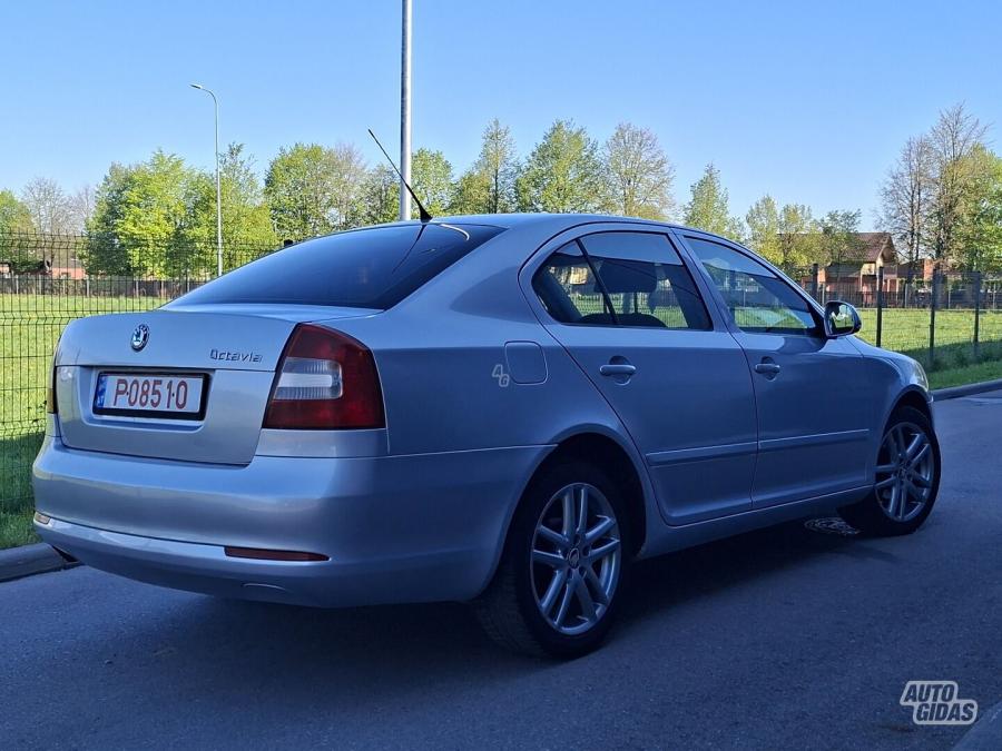 Шкода Октавия 2011 в Шилуте, объемом двигателя 1.60 л и пробегом 255 тыс. км за 2850 €, фото 3 на AUTOMOTO.COM.LV