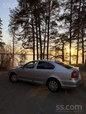 Skoda Octavia 2011 Rīga, ar dzinēja tilpumu 1.60 L un nobraukumu 264 tūkst. km par 2000 €, foto 4 vietnē AUTOMOTO.COM.LV