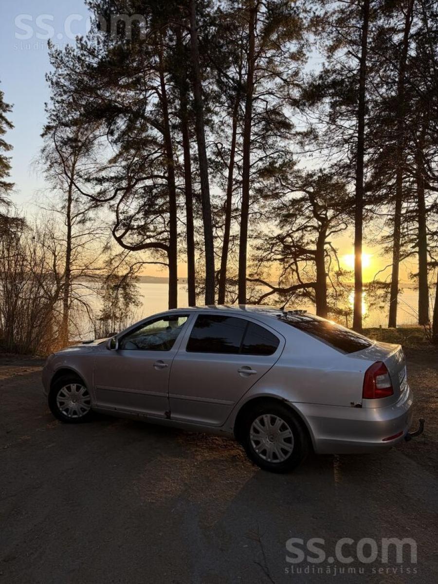Skoda Octavia 2011 Rīga, ar dzinēja tilpumu 1.60 L un nobraukumu 264 tūkst. km par 2000 €, foto 4 vietnē AUTOMOTO.COM.LV