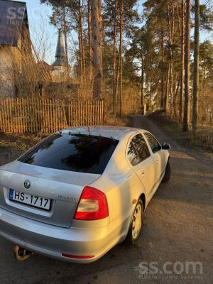 Skoda Octavia 2011 Rīga, ar dzinēja tilpumu 1.60 L un nobraukumu 264 tūkst. km par 2000 €, foto 5 vietnē AUTOMOTO.COM.LV