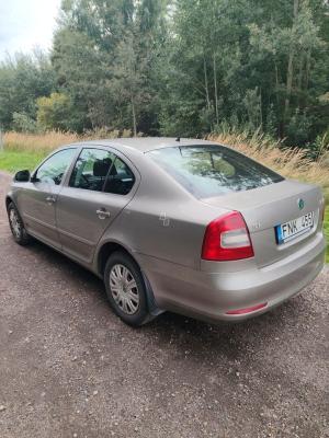 Skoda Octavia 2011 in Panevezys, with an engine capacity of 1.60 L and mileage of 303 thousand km for 1999 €, photo 5 on AUTOMOTO.COM.LV