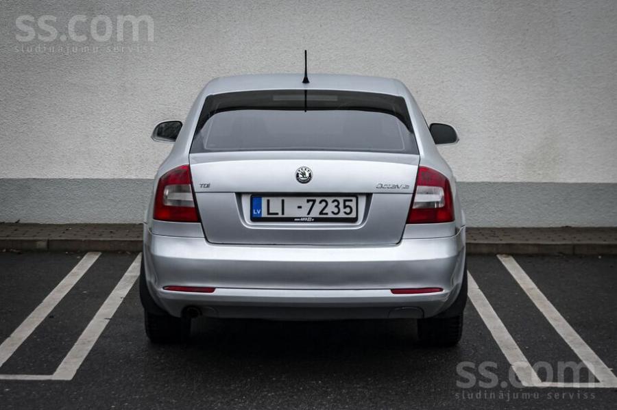 Skoda Octavia 2012 in Riga, with an engine capacity of 1.60 L and mileage of 0 thousand km for 3990 €, photo 5 on AUTOMOTO.COM.LV