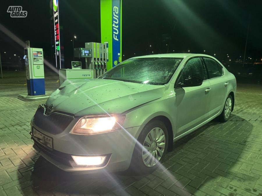 Skoda Octavia 2014 in Vilnius, with an engine capacity of 1.60 L and mileage of 300 thousand km for 2449 €, photo 1 on AUTOMOTO.COM.LV