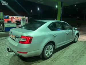 Skoda Octavia 2014 in Vilnius, with an engine capacity of 1.60 L and mileage of 300 thousand km for 2449 €, photo 5 on AUTOMOTO.COM.LV