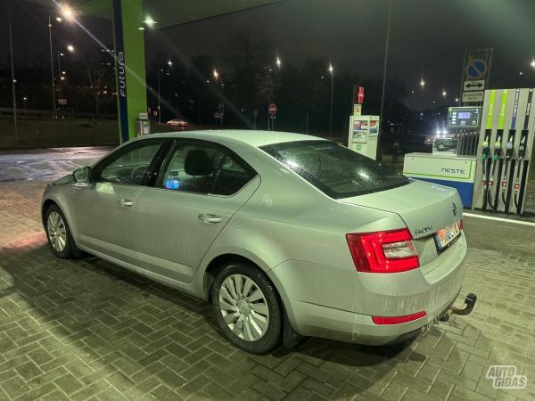 Skoda Octavia 2014 Viļņa, ar dzinēja tilpumu 1.60 L un nobraukumu 300 tūkst. km par 2449 €, foto 6 vietnē AUTOMOTO.COM.LV