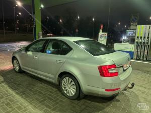 Skoda Octavia 2014 in Vilnius, with an engine capacity of 1.60 L and mileage of 300 thousand km for 2449 €, photo 7 on AUTOMOTO.COM.LV