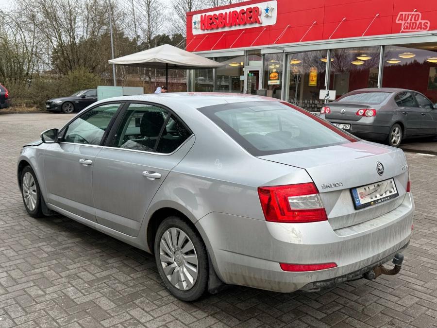 Skoda Octavia 2014 in Vilnius, with an engine capacity of 1.60 L and mileage of 300 thousand km for 2350 €, photo 8 on AUTOMOTO.COM.LV