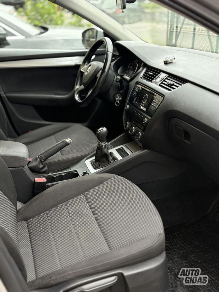Skoda Octavia 2014 in Vilnius, with an engine capacity of 1.60 L and mileage of 295 thousand km for 3950 €, photo 16 on AUTOMOTO.COM.LV