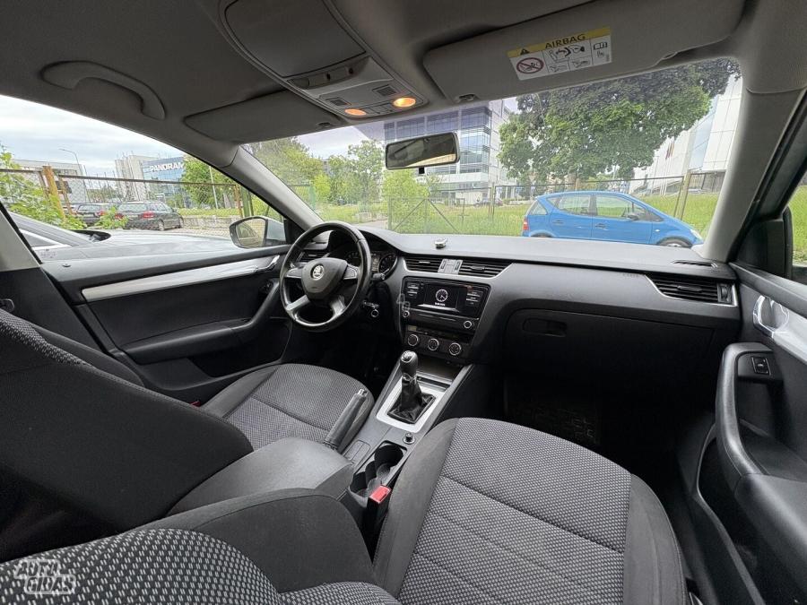 Skoda Octavia 2014 in Vilnius, with an engine capacity of 1.60 L and mileage of 295 thousand km for 3950 €, photo 17 on AUTOMOTO.COM.LV