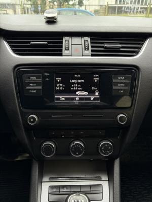 Skoda Octavia 2014 in Vilnius, with an engine capacity of 1.60 L and mileage of 295 thousand km for 3950 €, photo 19 on AUTOMOTO.COM.LV