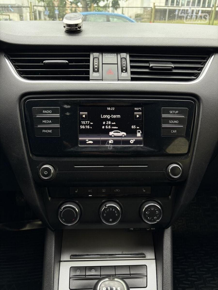 Skoda Octavia 2014 in Vilnius, with an engine capacity of 1.60 L and mileage of 295 thousand km for 3950 €, photo 19 on AUTOMOTO.COM.LV