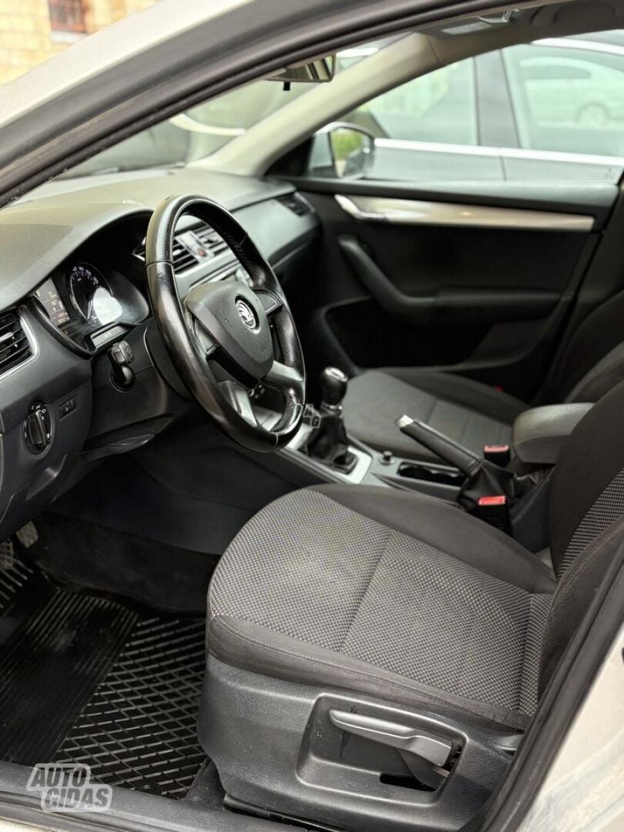 Skoda Octavia 2014 in Vilnius, with an engine capacity of 1.60 L and mileage of 295 thousand km for 3950 €, photo 20 on AUTOMOTO.COM.LV