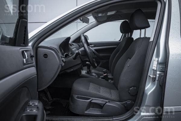 Skoda Octavia 2014 in Riga, with an engine capacity of 1.60 L and mileage of 166 thousand km for 3750 €, photo 7 on AUTOMOTO.COM.LV
