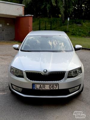 Skoda Octavia 2015 in Vilnius, with an engine capacity of 1.60 L and mileage of 287 thousand km for 4400 €, photo 4 on AUTOMOTO.COM.LV