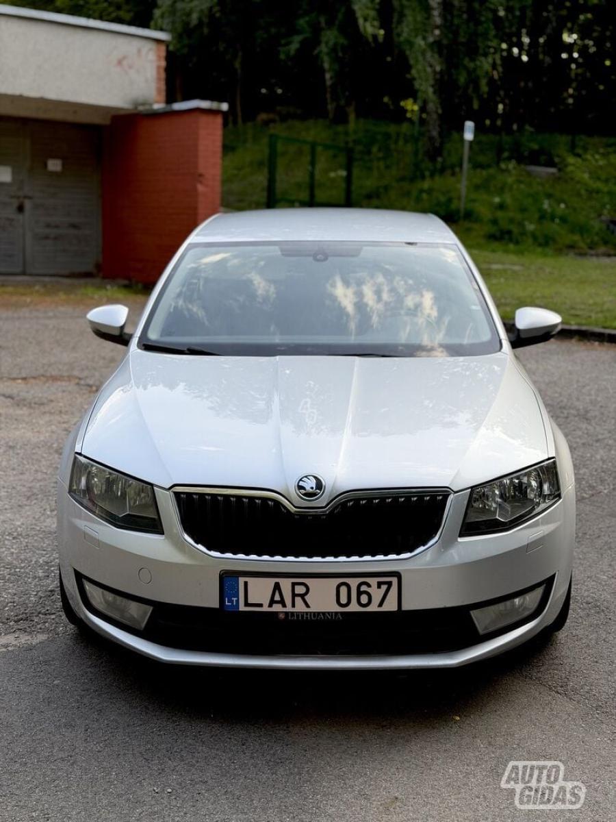 Skoda Octavia 2015 in Vilnius, with an engine capacity of 1.60 L and mileage of 287 thousand km for 4400 €, photo 4 on AUTOMOTO.COM.LV