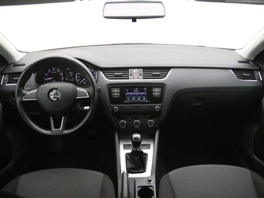 Skoda Octavia 2017 in Vilnius, with an engine capacity of 1.40 L and mileage of 77 thousand km for 11499 €, photo 3 on AUTOMOTO.COM.LV