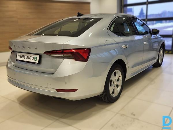 Skoda Octavia 2021 in Riga, with an engine capacity of 2.00 L and mileage of 130 thousand km for 16490 €, photo 4 on AUTOMOTO.COM.LV