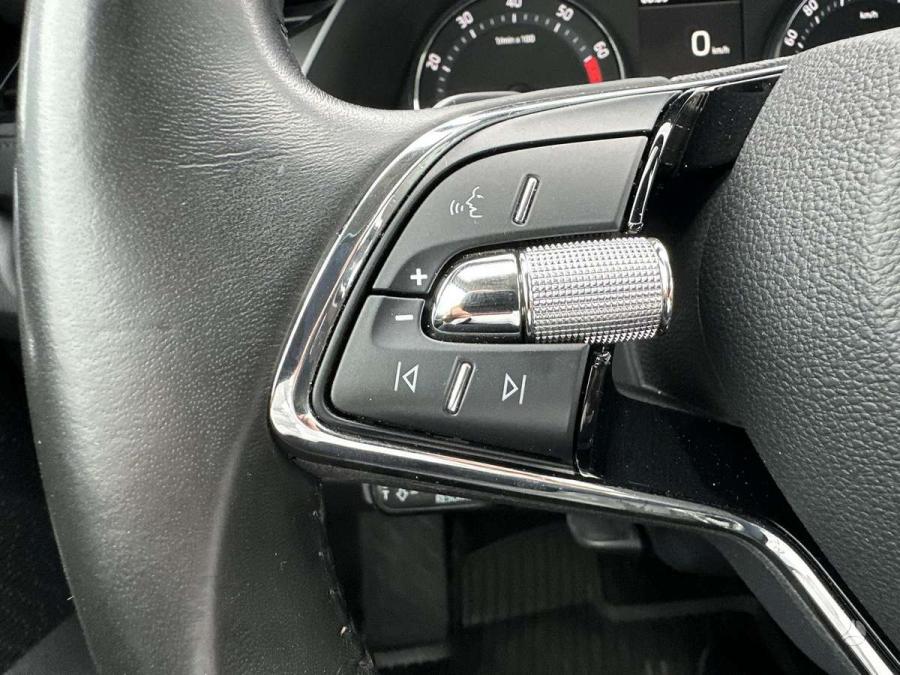 Skoda Octavia 2021 in Klaipeda, with an engine capacity of 1.00 L and mileage of 126 thousand km for 15900 €, photo 18 on AUTOMOTO.COM.LV