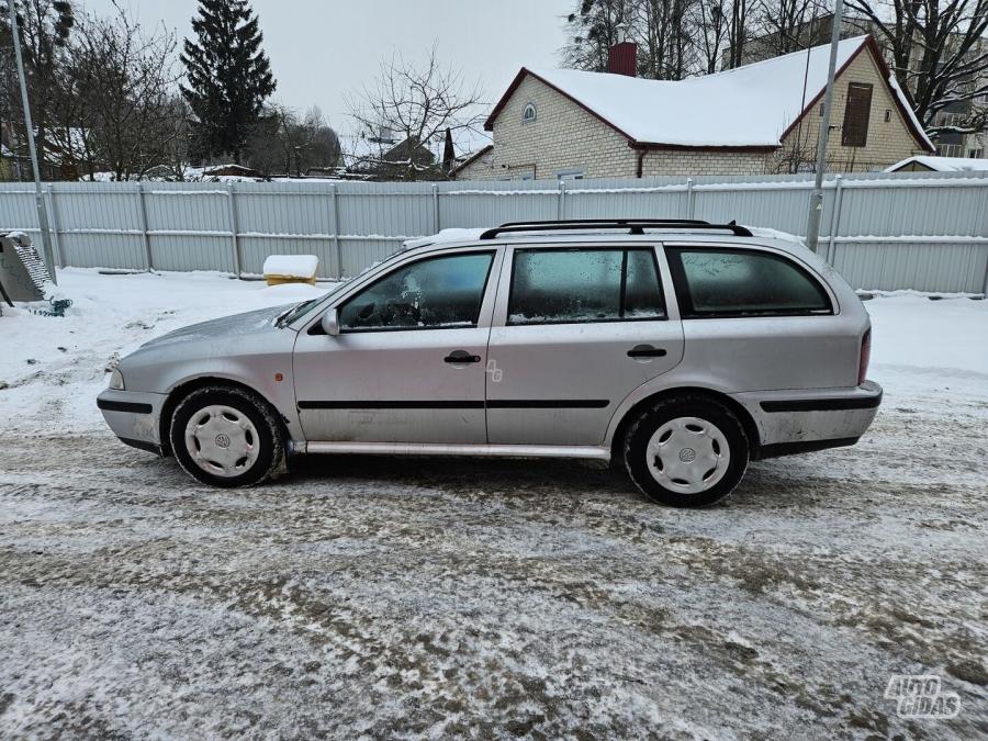 Skoda Octavia 2000 in Prienai, with an engine capacity of 1.90 L and mileage of 313 thousand km for 700 €, photo 4 on AUTOMOTO.COM.LV