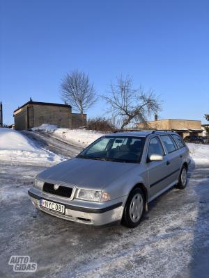 Skoda Octavia 2000 Alīta, ar dzinēja tilpumu 1.90 L un nobraukumu 400 tūkst. km par 799 €, foto  vietnē AUTOMOTO.COM.LV