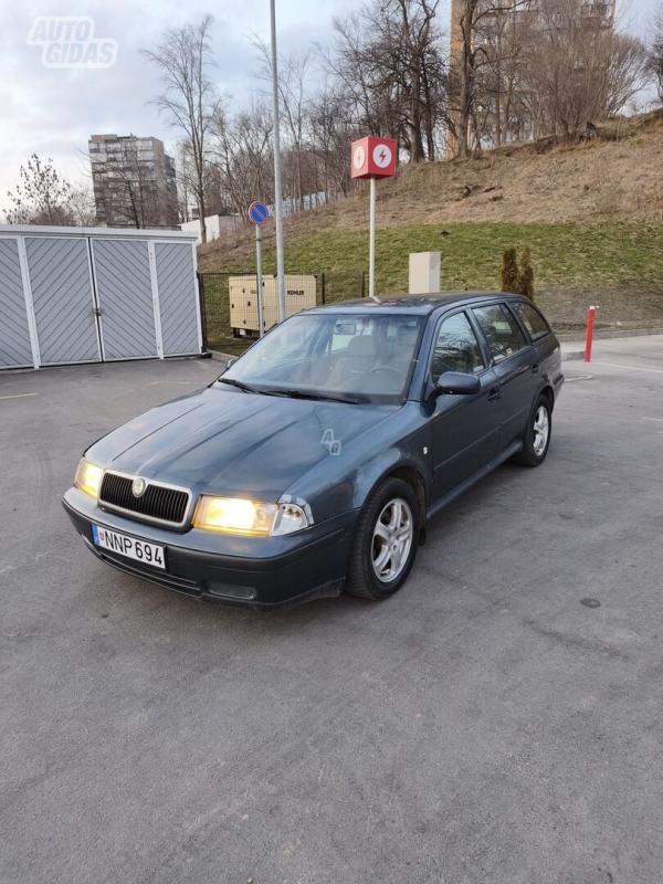 Skoda Octavia 2000 in Vilnius, with an engine capacity of 1.80 L and mileage of 349 thousand km for 800 €, photo 2 on AUTOMOTO.COM.LV
