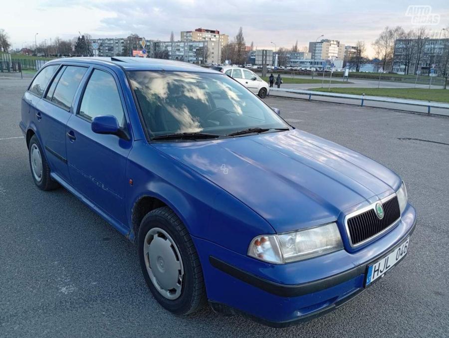 Skoda Octavia 2000 in Klaipeda, with an engine capacity of 1.60 L and mileage of 320 thousand km for 600 €, photo 3 on AUTOMOTO.COM.LV