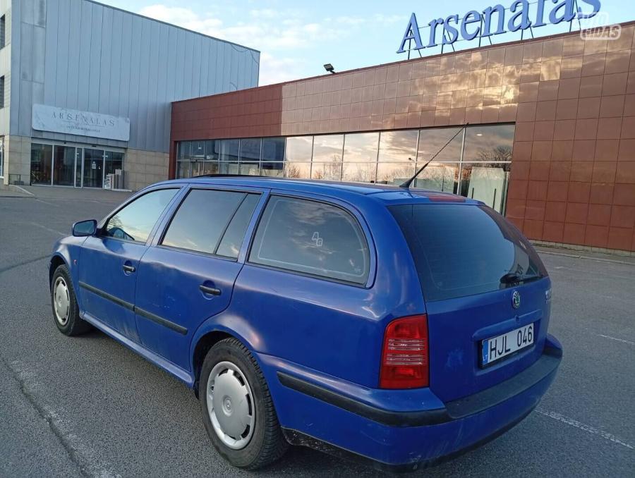 Skoda Octavia 2000 in Klaipeda, with an engine capacity of 1.60 L and mileage of 320 thousand km for 600 €, photo 4 on AUTOMOTO.COM.LV