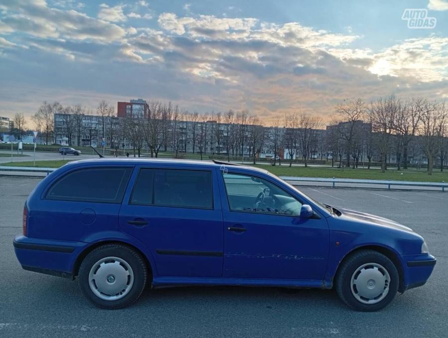 Skoda Octavia 2000 in Klaipeda, with an engine capacity of 1.60 L and mileage of 320 thousand km for 600 €, photo 6 on AUTOMOTO.COM.LV