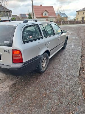 Skoda Octavia 2002 Raseiniai, ar dzinēja tilpumu 1.90 L un nobraukumu 419 tūkst. km par 500 €, foto 3 vietnē AUTOMOTO.COM.LV