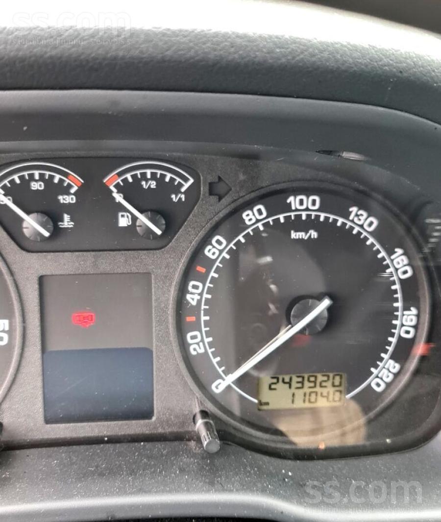 Skoda Octavia 2003 in Jurmala, with an engine capacity of 1.90 L and mileage of 243 thousand km for 1600 €, photo 9 on AUTOMOTO.COM.LV