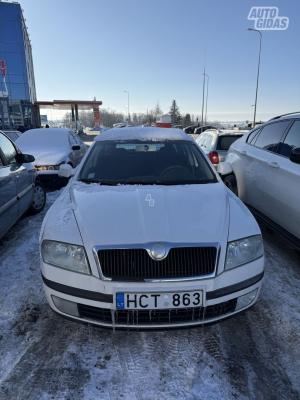 Skoda Octavia 2004 Alīta, ar dzinēja tilpumu 1.60 L un nobraukumu 300 tūkst. km par 850 €, foto  vietnē AUTOMOTO.COM.LV