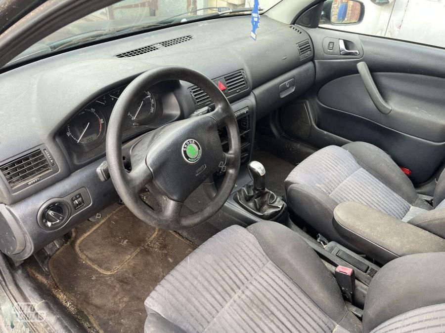 Skoda Octavia 2004 in Panevezys, with an engine capacity of 1.90 L and mileage of 293 thousand km for 450 €, photo 5 on AUTOMOTO.COM.LV
