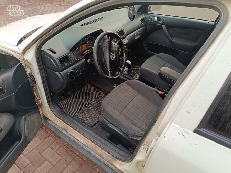 Skoda Octavia 2004 in Sakiai, with an engine capacity of 1.90 L and mileage of 450 thousand km for 1550 €, photo 7 on AUTOMOTO.COM.LV