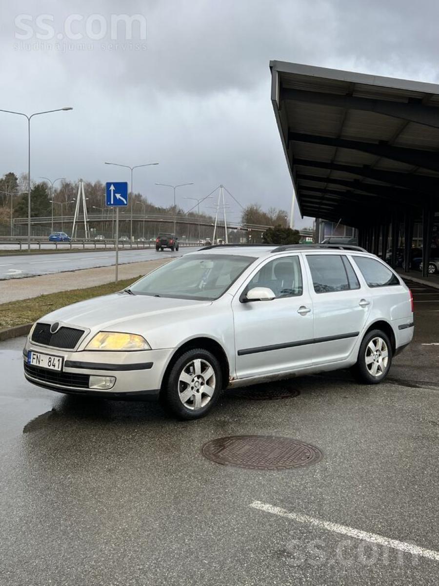 Skoda Octavia 2005 Rīga, ar dzinēja tilpumu 1.60 L un nobraukumu 320 tūkst. km par 1000 €, foto 1 vietnē AUTOMOTO.COM.LV