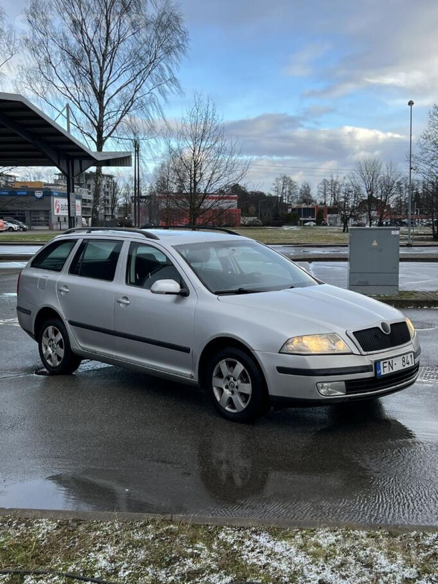 Skoda Octavia 2005 Rīga, ar dzinēja tilpumu 1.60 L un nobraukumu 320 tūkst. km par 1000 €, foto 2 vietnē AUTOMOTO.COM.LV