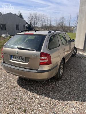 Skoda Octavia 2005 Klaipėda, ar dzinēja tilpumu 1.60 L un nobraukumu 225 tūkst. km par 1000 €, foto 5 vietnē AUTOMOTO.COM.LV