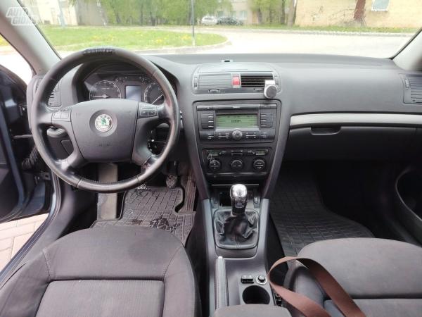 Шкода Октавия 2005 в Мажейкяй, объемом двигателя 2.00 л и пробегом 320 тыс. км за 1550 €, фото 9 на AUTOMOTO.COM.LV
