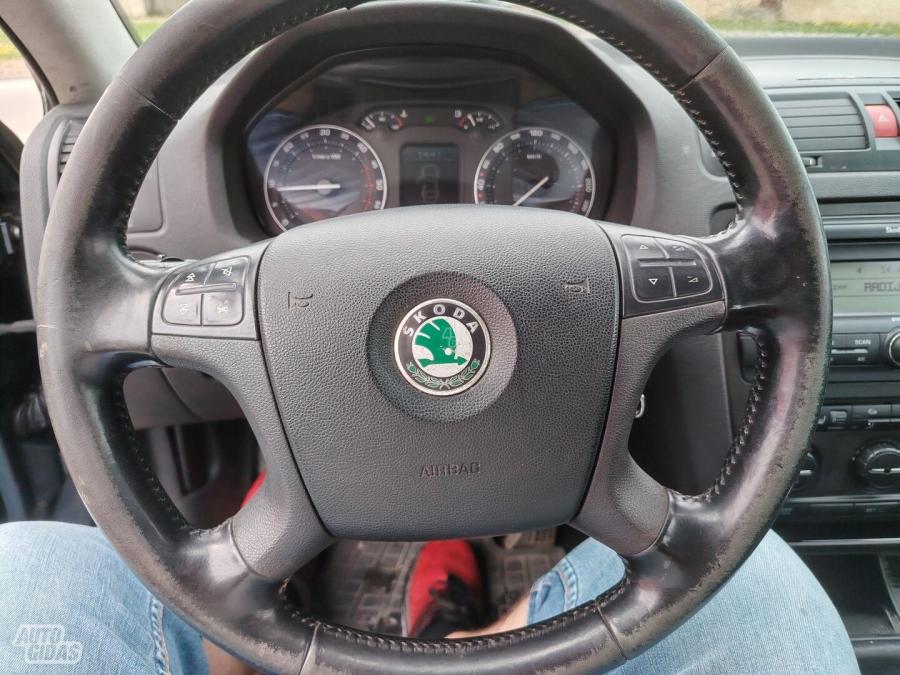 Skoda Octavia 2005 Mažeikiai, ar dzinēja tilpumu 2.00 L un nobraukumu 320 tūkst. km par 1550 €, foto 12 vietnē AUTOMOTO.COM.LV
