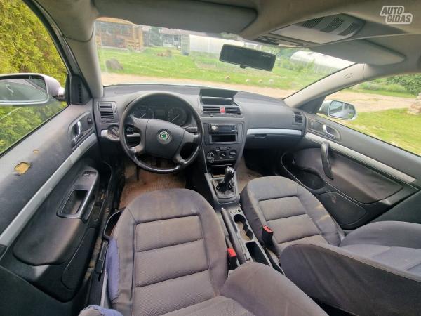 Шкода Октавия 2005 в Аникщяй, объемом двигателя 1.90 л и пробегом 299 тыс. км за 350 €, фото 5 на AUTOMOTO.COM.LV
